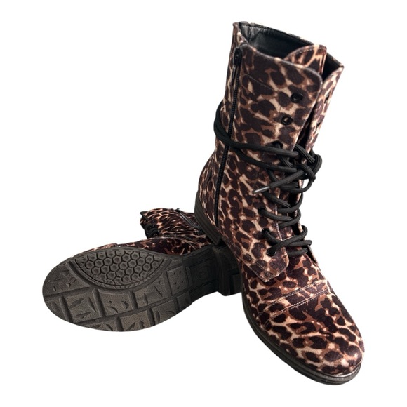 Volatile | Shoes | Volatile Edgy Animal Print Laceup Textured Combat ...